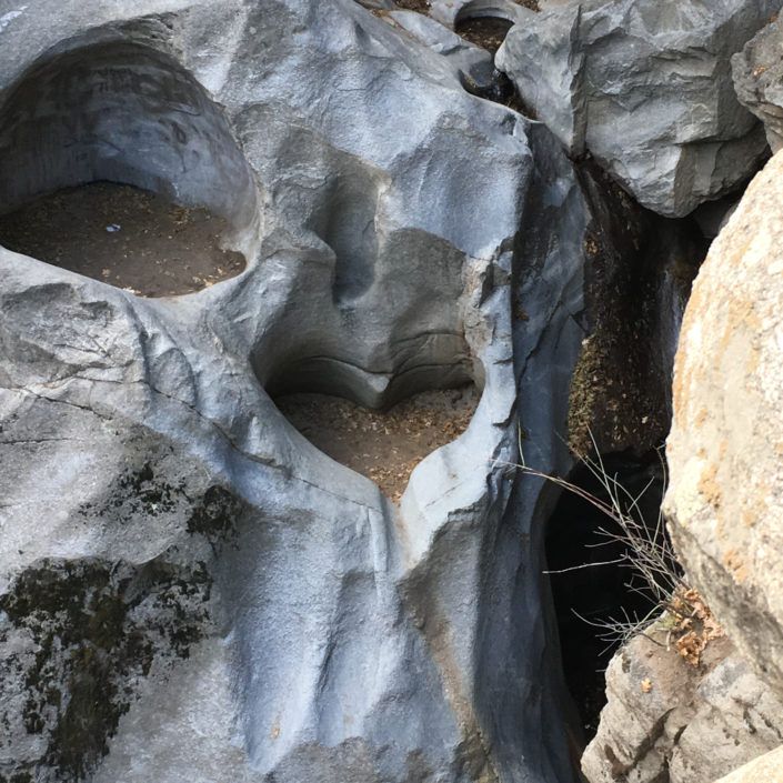 Heart Rock | Modern Hiker